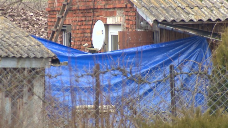 Tragedia na Mazowszu. Syn miał zabić rodziców siekierą - Polsat News Tragedia na Mazowszu. Syn miał zabić rodziców siekierą - Polsat News